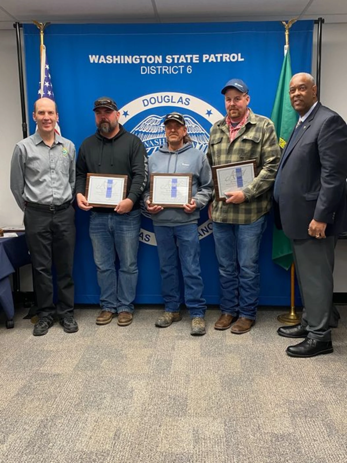 Three WSDOT Workers Awarded for Blewett Pass Rescue Last Winter Three WSDOT Workers Awarded for Blewett Pass Rescue Last Winter