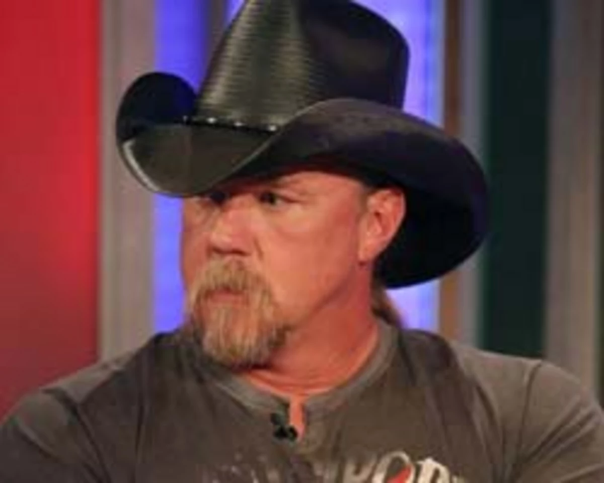 Trace Adkins Compares Blake Shelton to a Dog or a Child Trace Adkins Compares Blake Shelton to a Dog or a Child