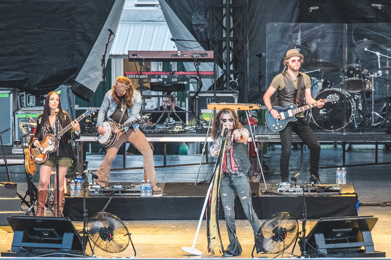 Steven Tyler Street Performance