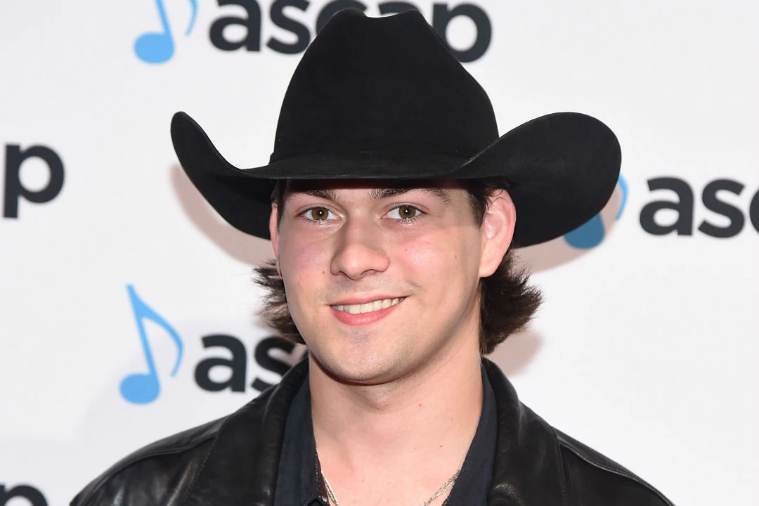 10 Country Singers Who Died Before Their Time