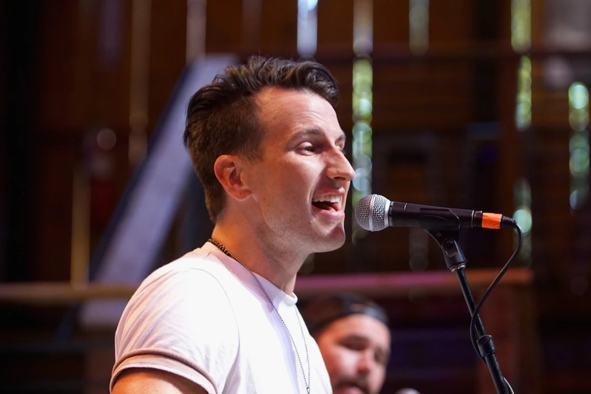Russell Dickerson Releasing New Full Length Album ‘yours
