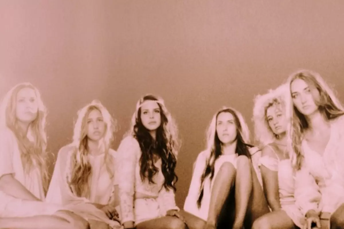 Lana Del Rey Debuts Freak Video Watch