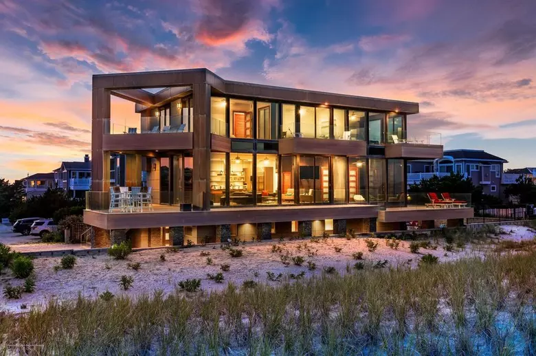 Modern Beachfront Homes