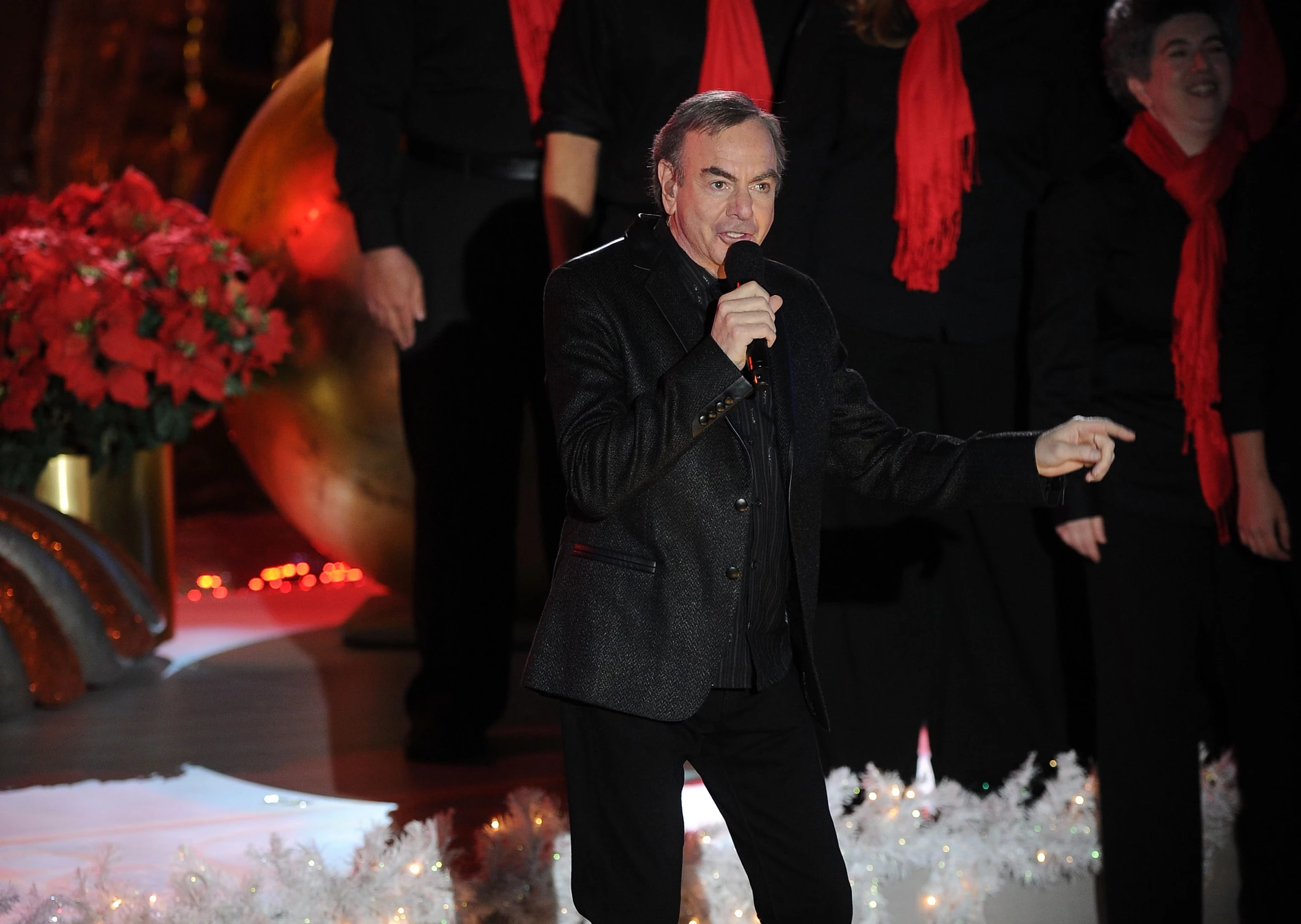 Rigoletto's Joseph Paur Sings Make Merry It's Christmas Time