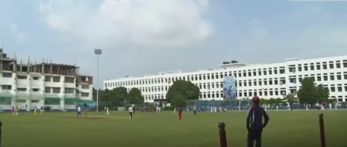 Just How Big Is The Biggest School In The World just-how-big-is-the-biggest-school-in-the-world