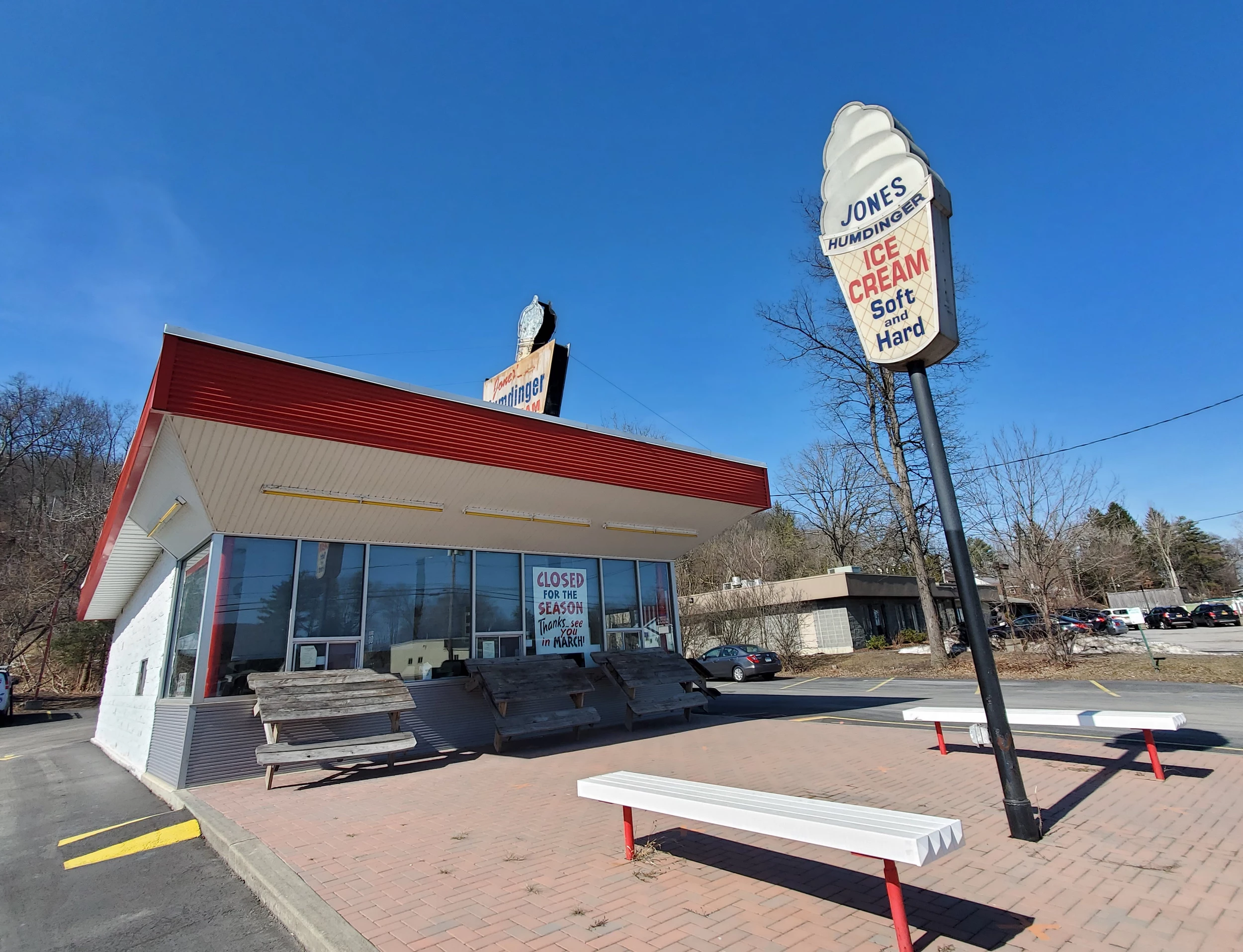 Workers at Humdinger Ice Cream Shop Prepare for Season Opening