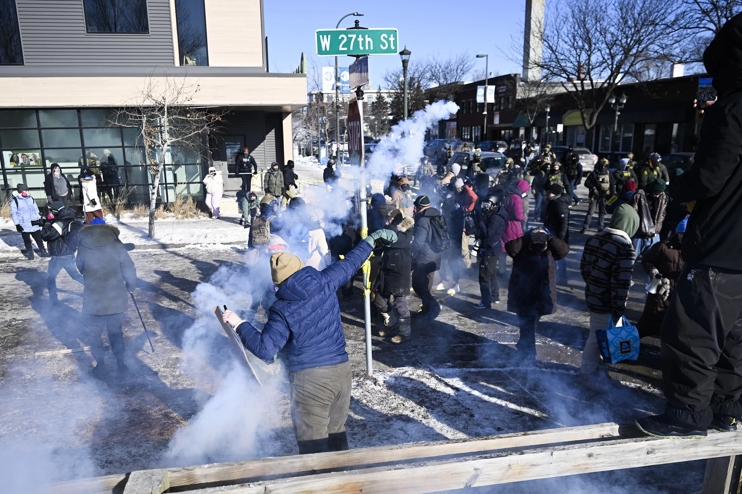 Update: 37-Year-Old Man Shot & Killed by Feds in Minneapolis - NewsBreak