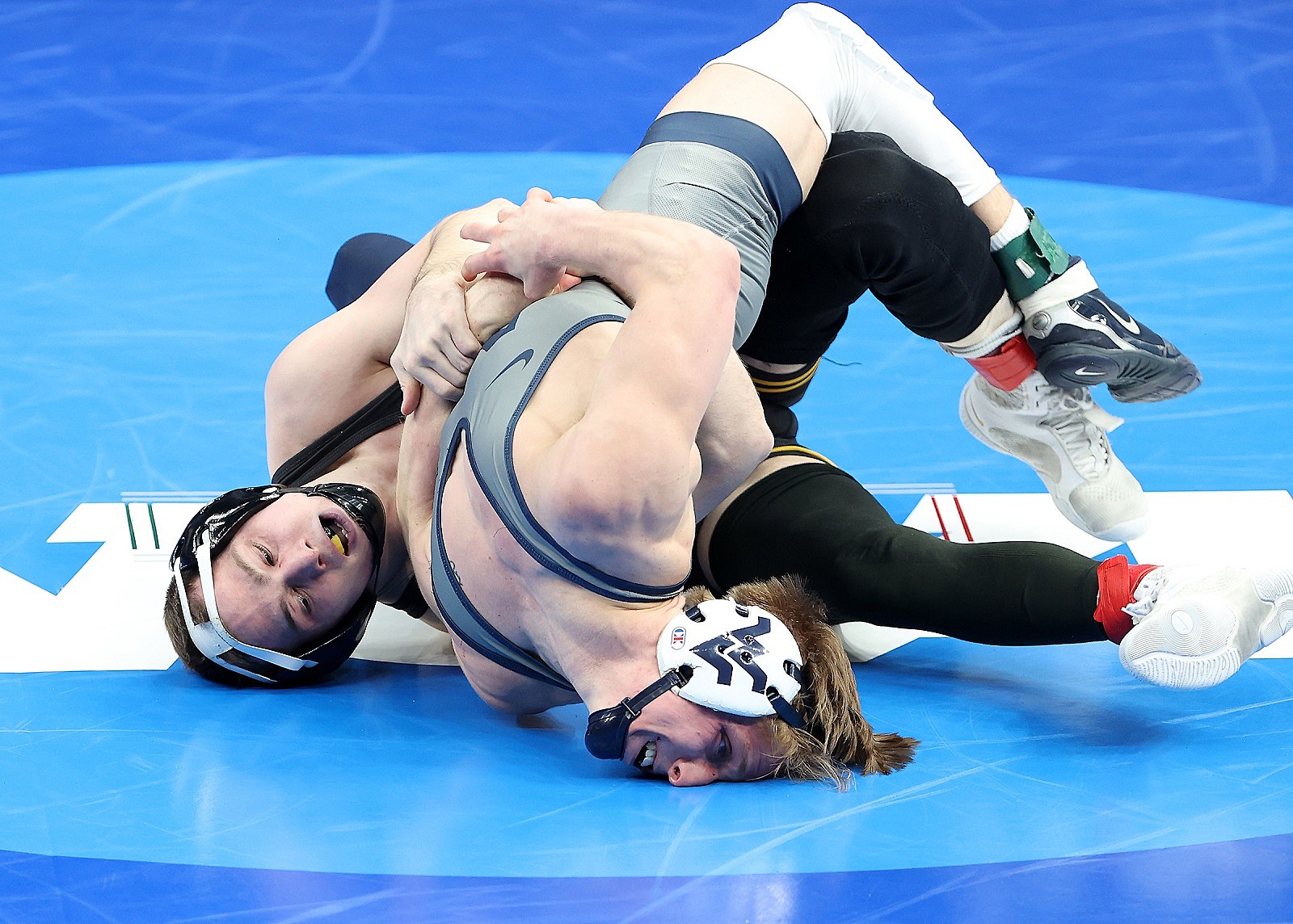 2016 Iowa High School Wrestling Team Dual Championships