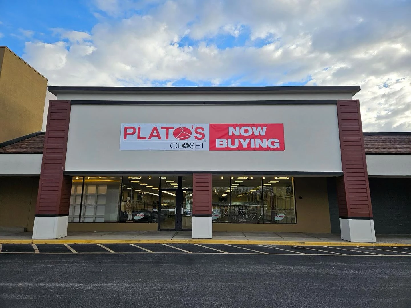 New Plato s Closet Store Opens In Poughkeepsie NY Photos