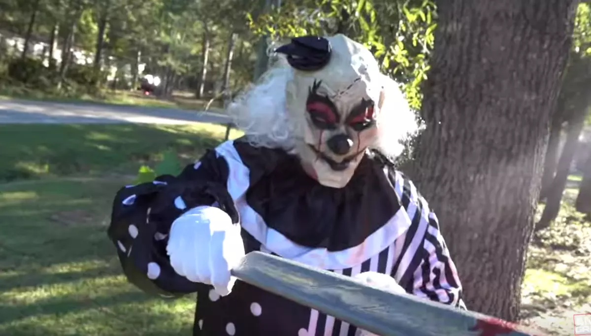 Dad Pranks Son With Killer Clown In The Woods Video