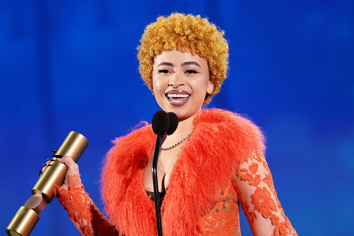 Ice Spice Wins New Artist of the Year at People's Choice Awards - XXL